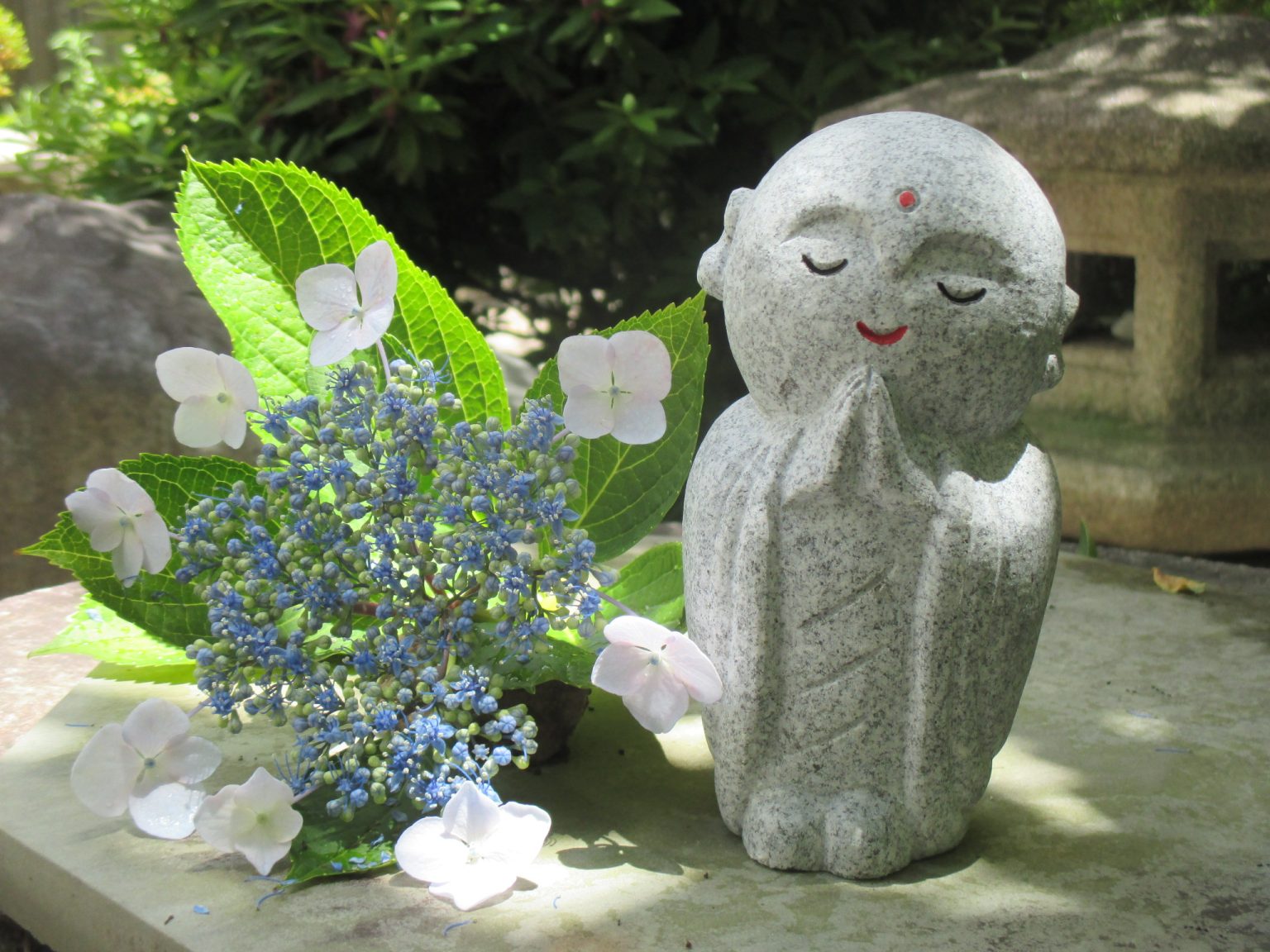 What is Jizo? Introducing Basic Information About the Jizo Bodhisattva ...
